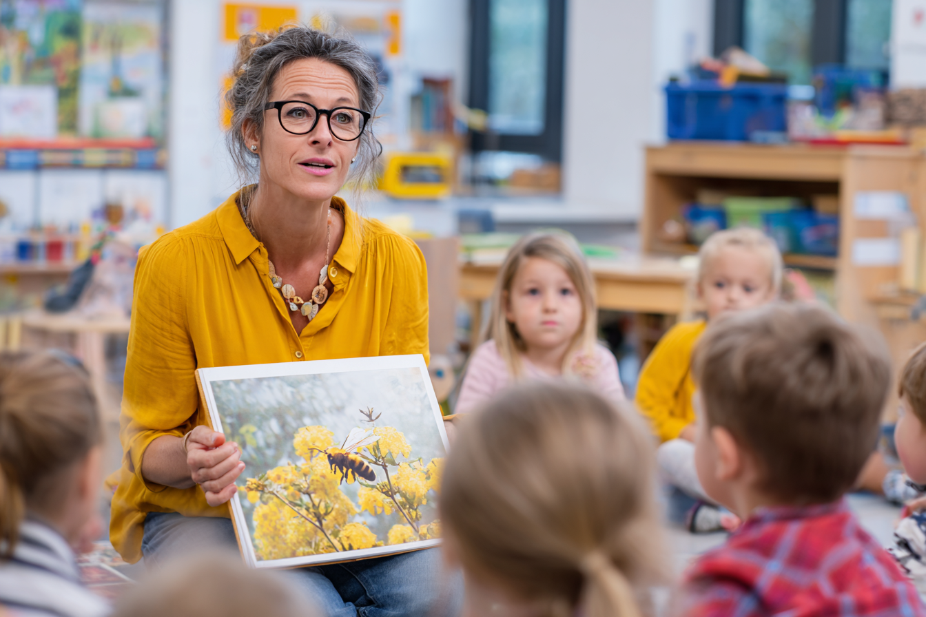 Lesson Plan (Grades K-2): Sensory Coding with Bee Bots - Early Computational Thinking through ...